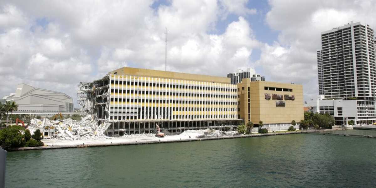 Casino Operator Hopes To Fetch $1B For Miami Property